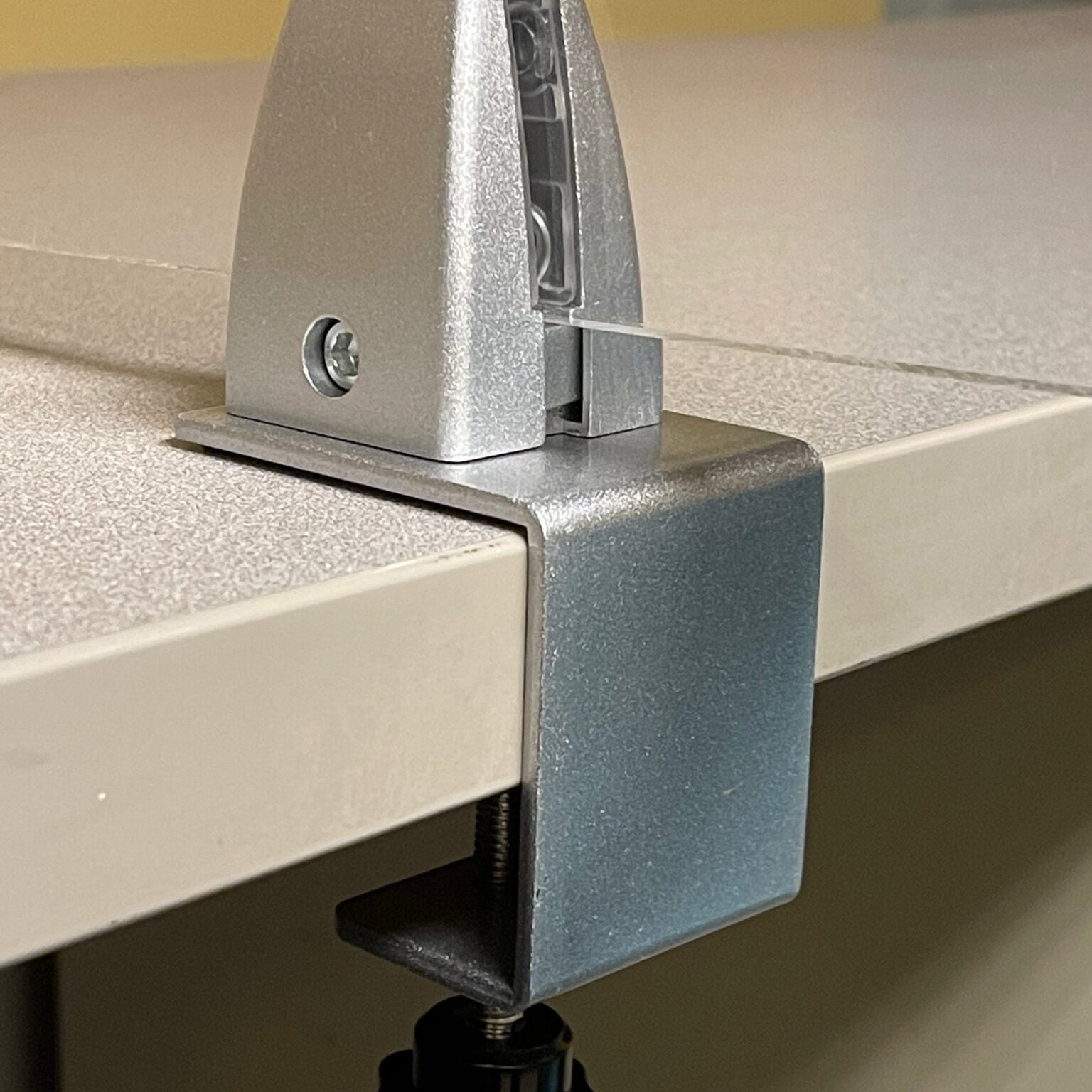 Suntan Supply Adjustable Counter/Desk Partition Clamp for 1/8" to 1 ...
